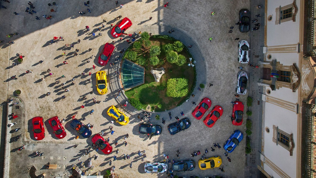 Official Ferrari Dealers: discover the world of Ferrari