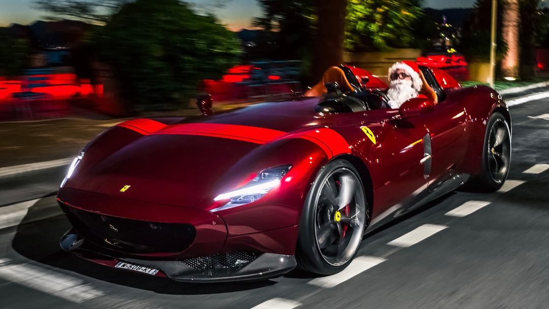 Santa Claus and his sleigh 2.0