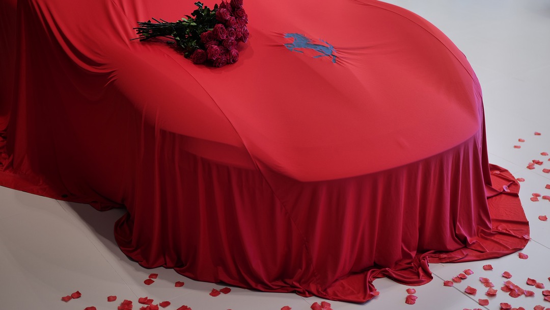 An exceptional Valentine's Day: Romance and power with the Ferrari Roma