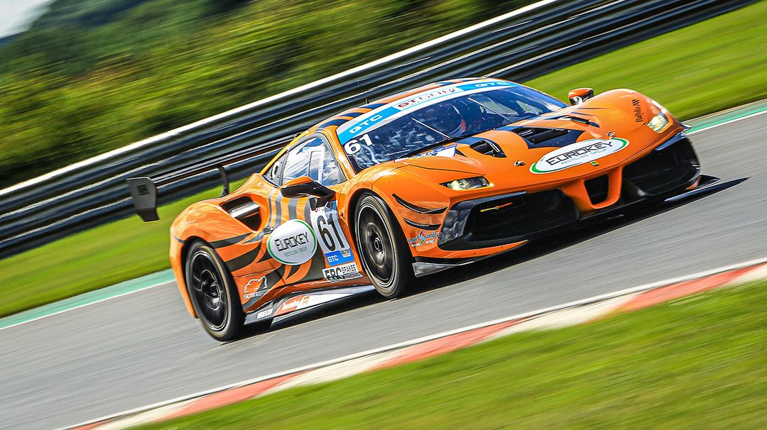 Scott Sport at Donington for last round of season