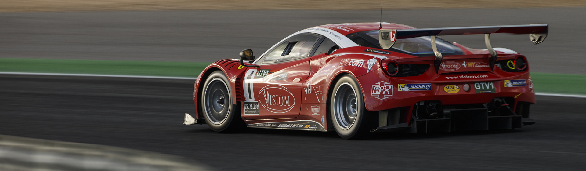 Vdev Endurance - The Visiom racing Ferrari on track at Navarra