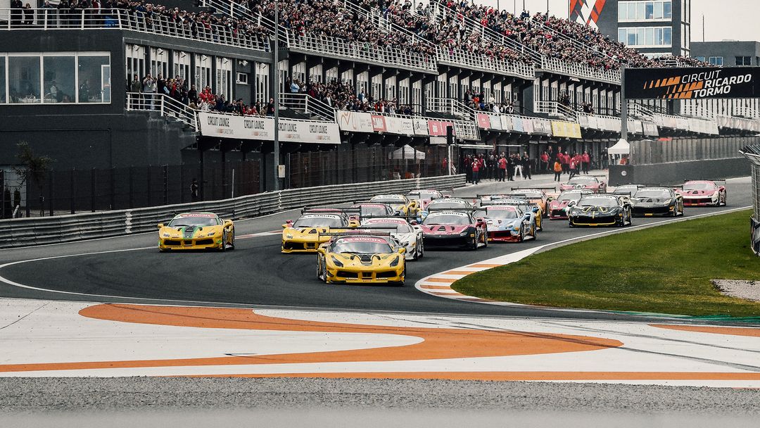Passione Ferrari Club Challenge: Valencia 2021 - Ferrari.com