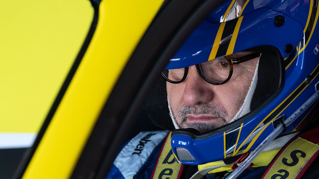 Alex Fox aims to be a prophet at home