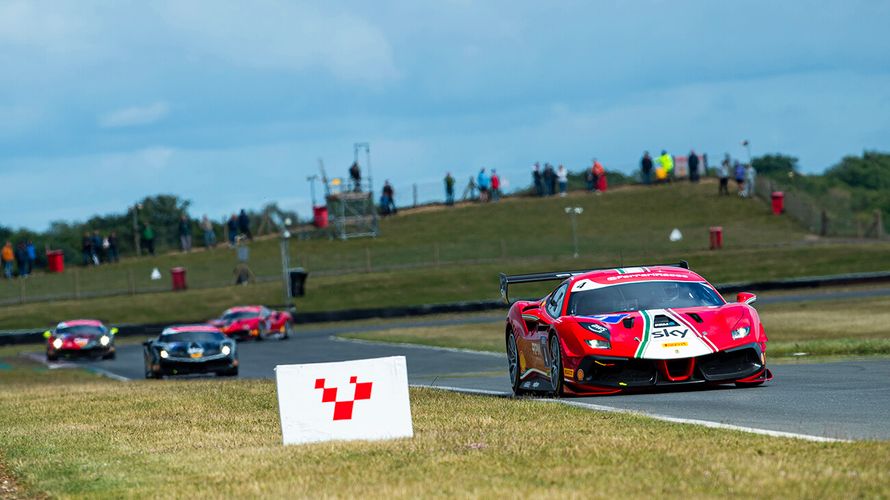 Ferrari Challenge UK: Snetterton 2022 - Ferrari.com