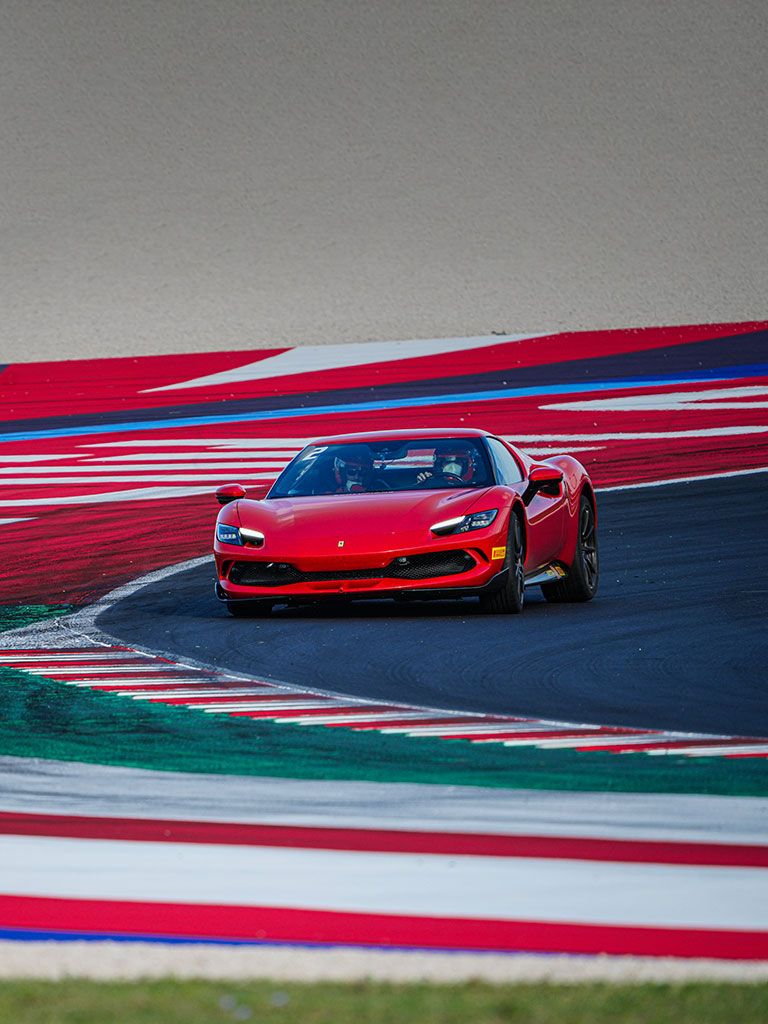 Ferrari Official Driving Courses - Ferrari.com