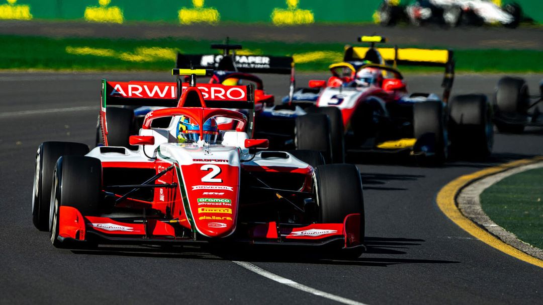 Formula 3: Beganovic scores points in between the Safety Cars