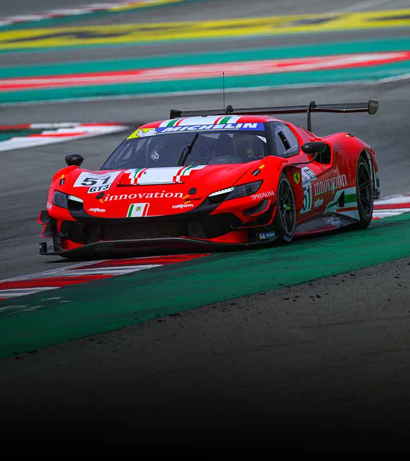 Five Ferraris on the track at Road to Le Mans