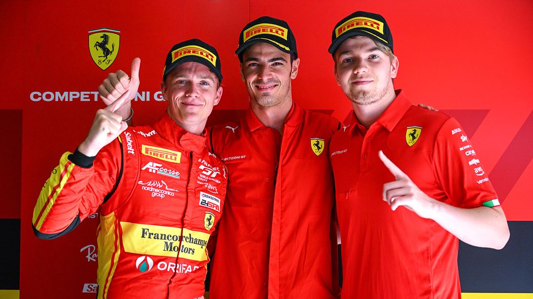 Double pole position for Ferrari in Barcelona