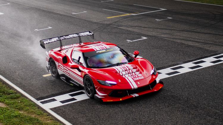 Official Driving Courses - Ferrari.com