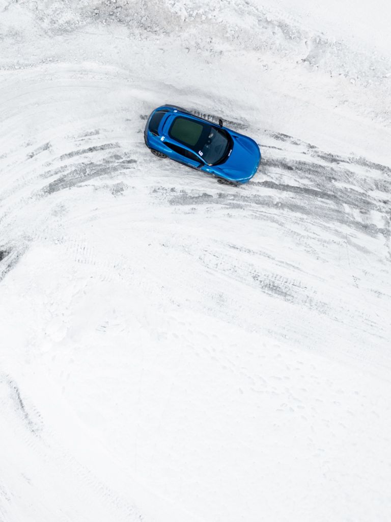 コルソ・ピロタ・オンアイス - Ferrari.com