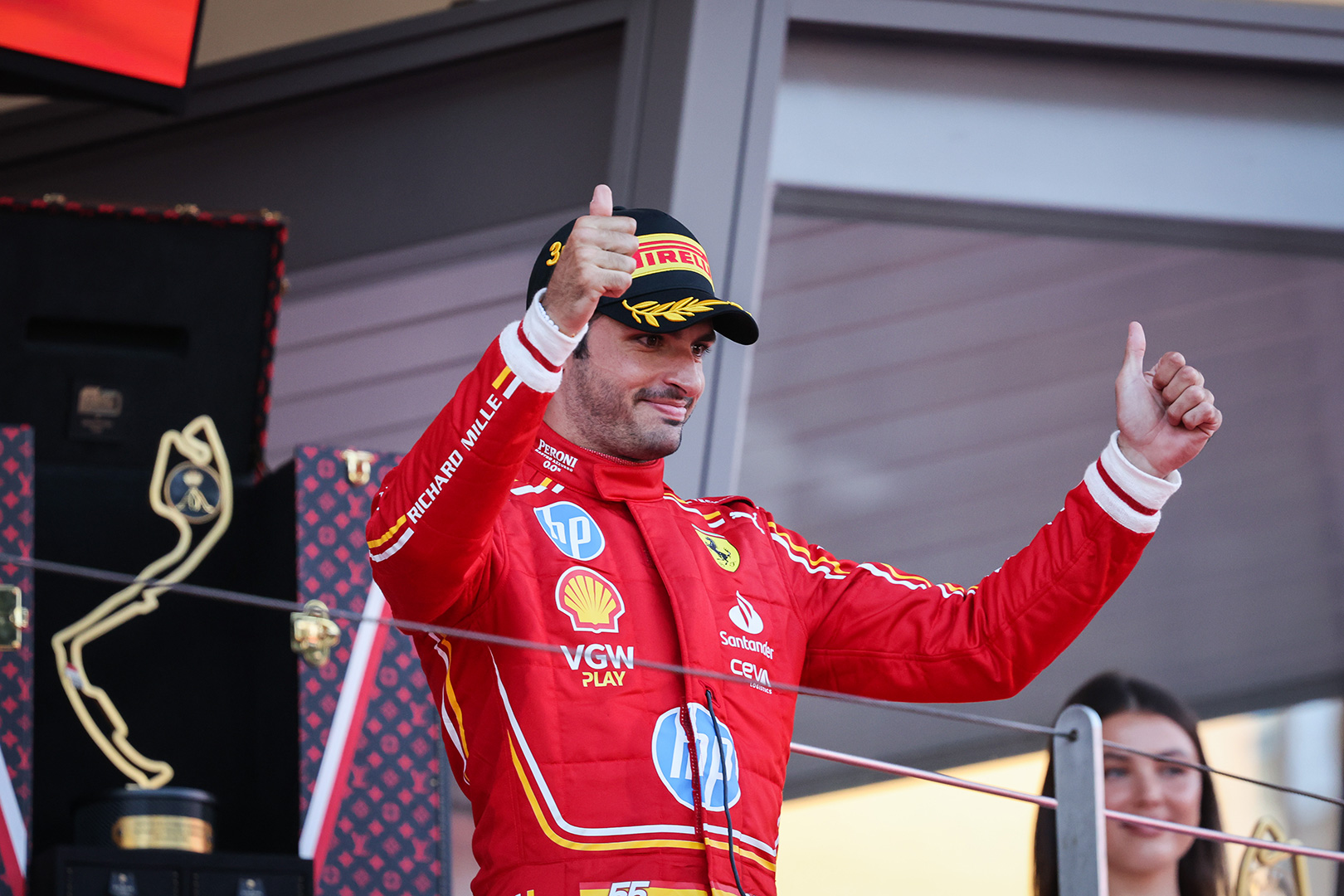 Scuderia Ferrari Team: Carlos Sainz - Ferrari.com