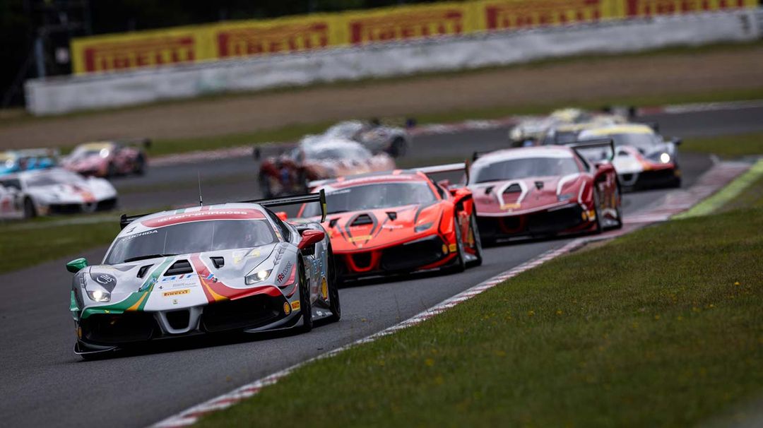 Uchida and Akita Claim Victory in Race 2